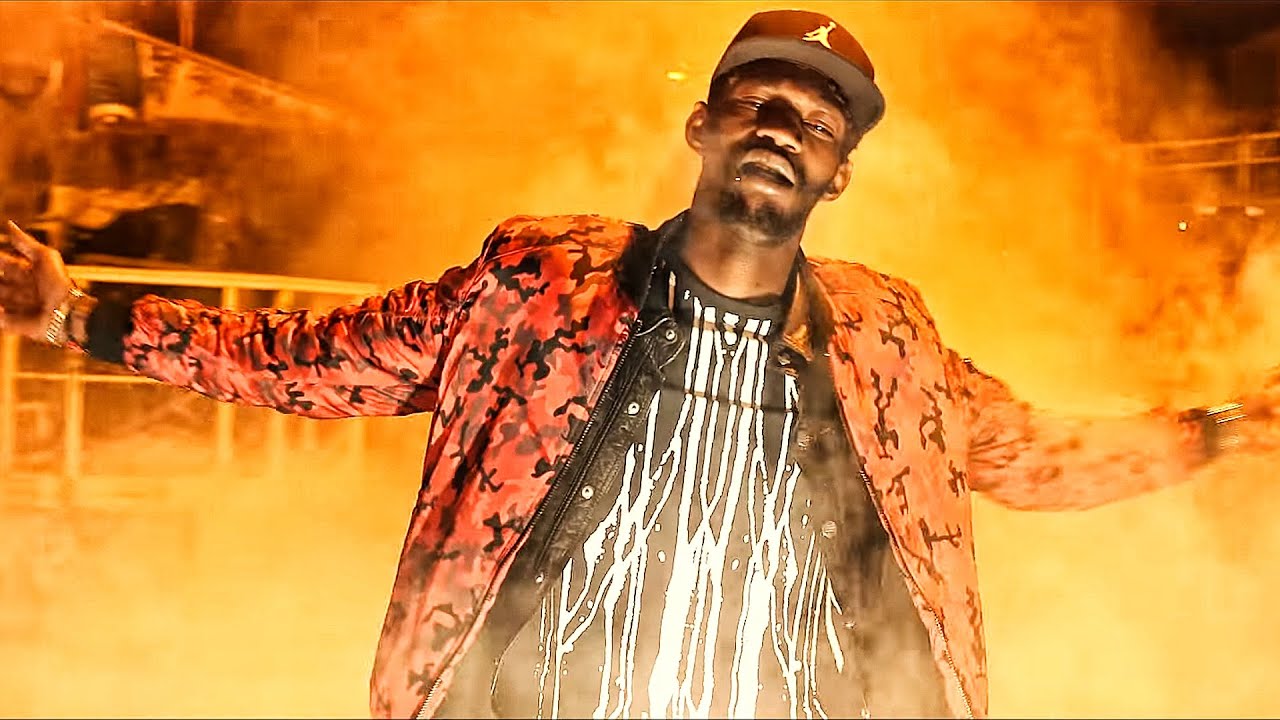 AKNES ft. DR. BERIZ (WATI B) & OUM'S - Tunnel (clip officiel) - YouTube