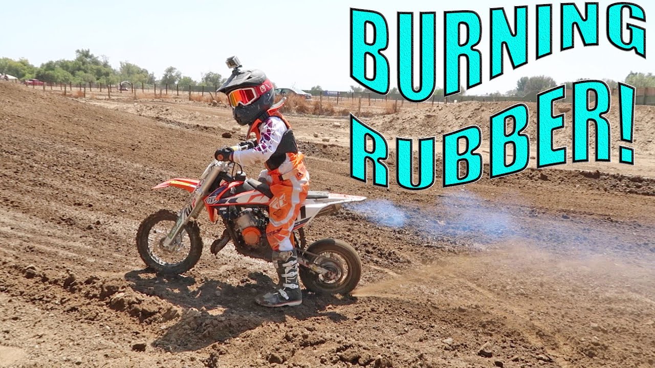 BURNOUTS ON A DIRTBIKE! - YouTube