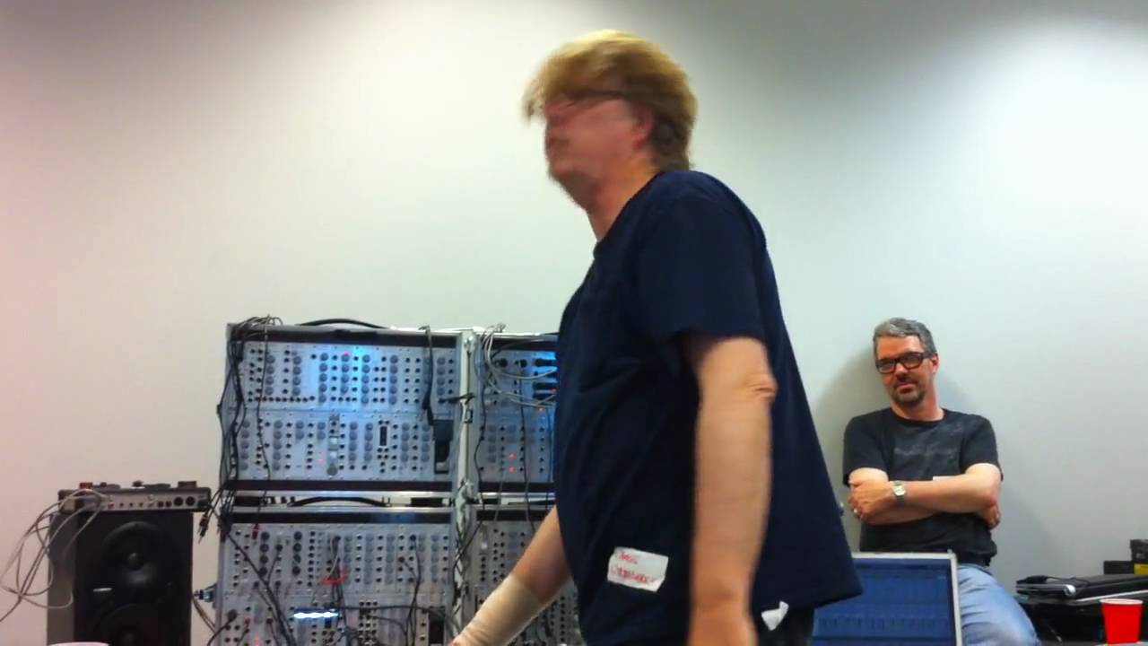 James Husted of Synthwerks at the PNW Synth Gathering 2010 Pt1 - YouTube