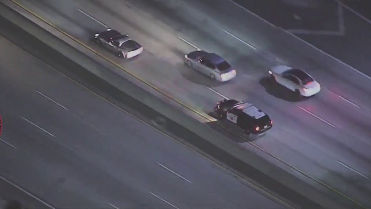 Corvette tops 160 mph in high-speed pursuit - YouTube