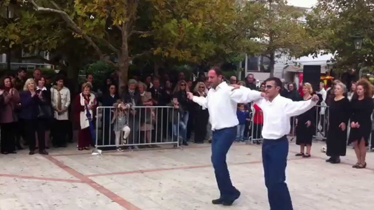 Η ΧΟΡΕΥΤΙΚΗ ΟΜΑΔΑ ΤΟΥ ΦΑΡΟΥ ΤΥΦΛΩΝ ΣΤΗΝ ΡΑΦΗΝΑ - YouTube