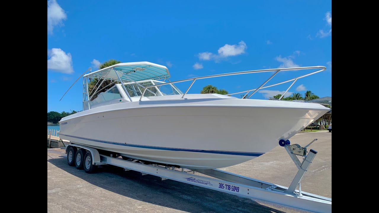 2003 Contender 35 Express - YouTube