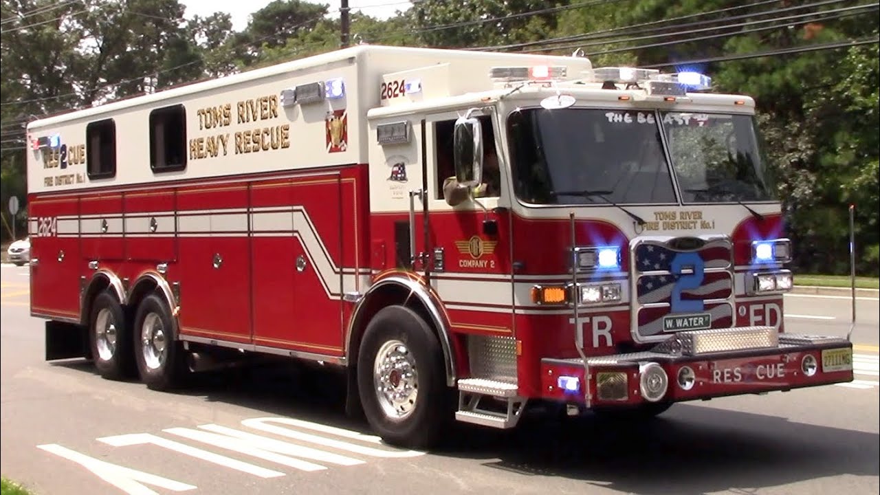 Toms River Fire Department Rescue 2624 Responding 8-21-23 - YouTube