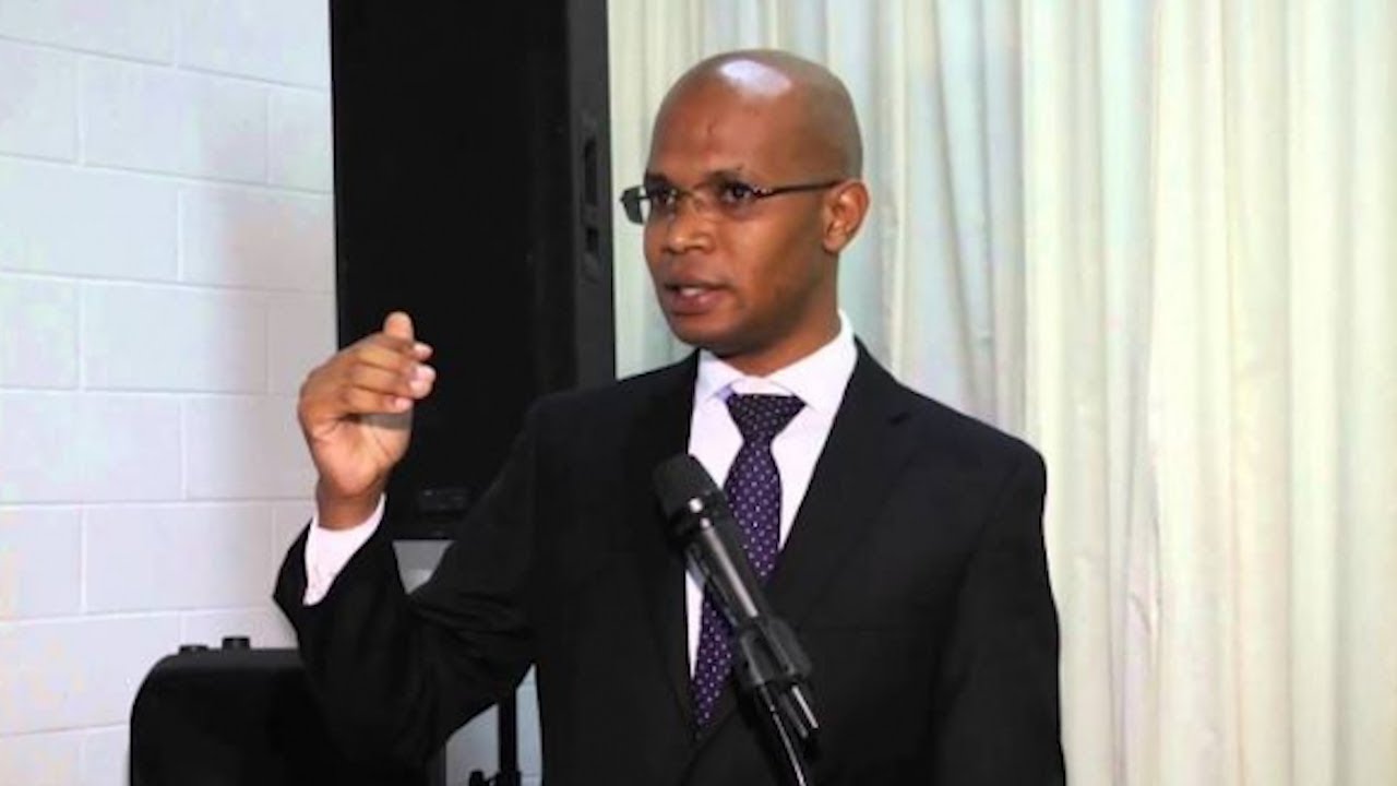 January Makamba amfunda 'mdogo wake' aliyeteuliwa Uongozini - YouTube