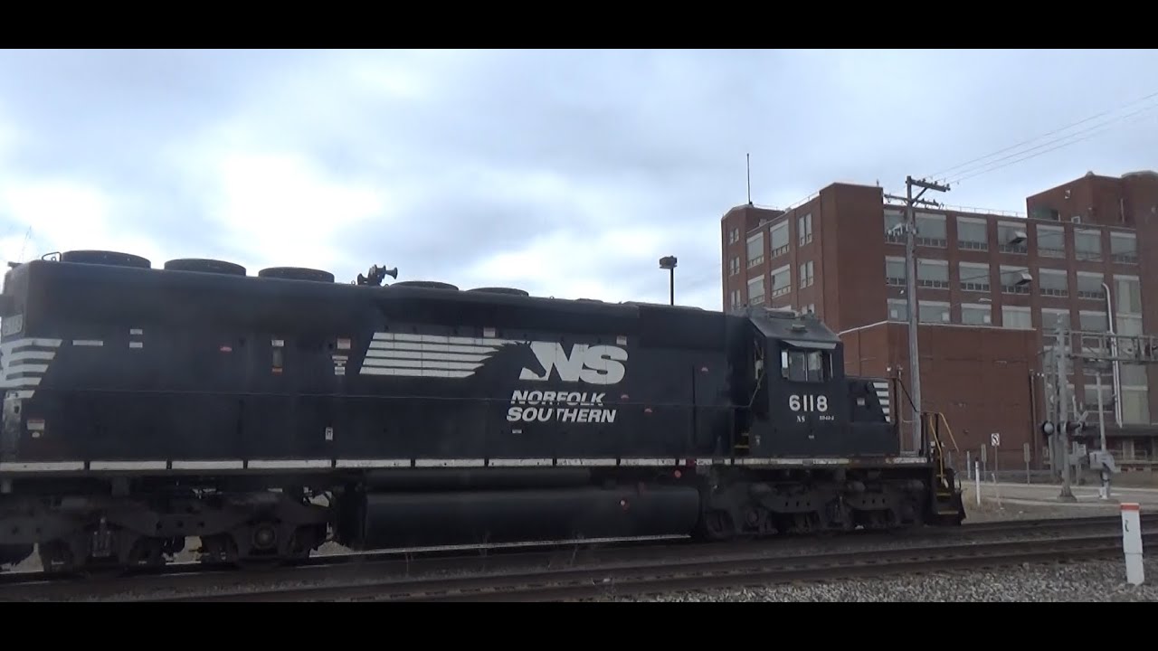 NS 6118 B 57 Heading Westbound With Some Grain Hoppers Battle Creek Michigan 3/6/25 - YouTube