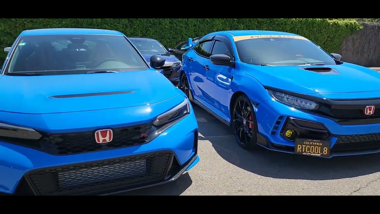 CIVIC TYPE R FK8 Boost Blue and FL5 Blue side by side - YouTube