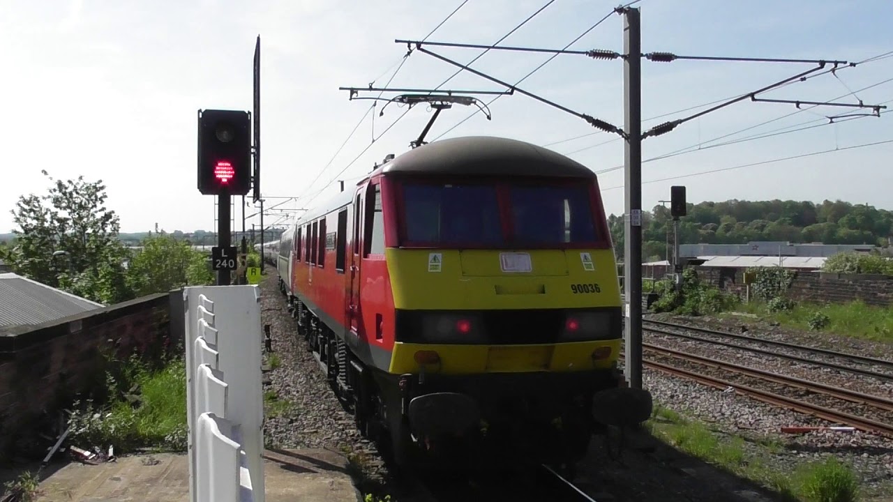 Wakefield Westgate Station 27/10/19 - YouTube