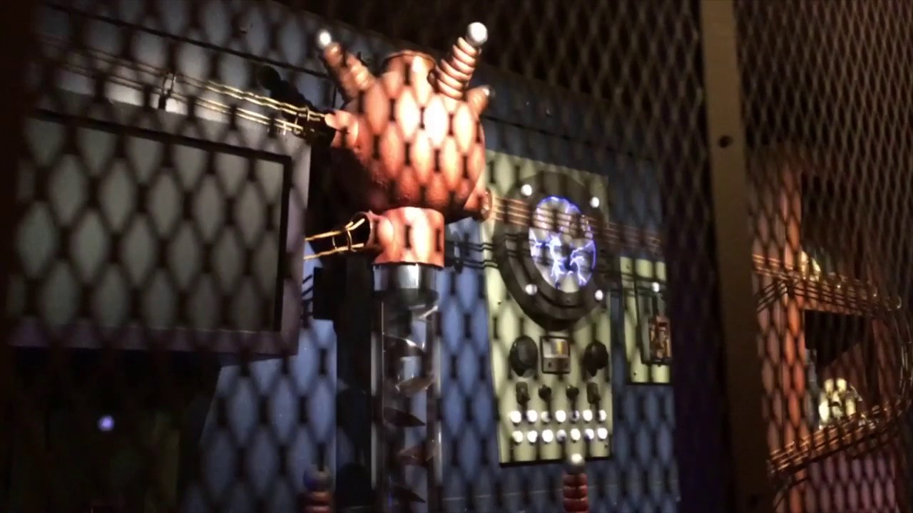 Hollywood Drive-In Mini Golf at Universal Studios Orlando - YouTube