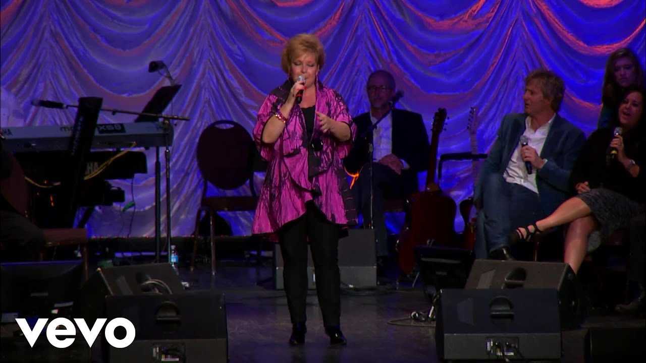 Jeff & Sheri Easter - Praise His Name (Live) - YouTube