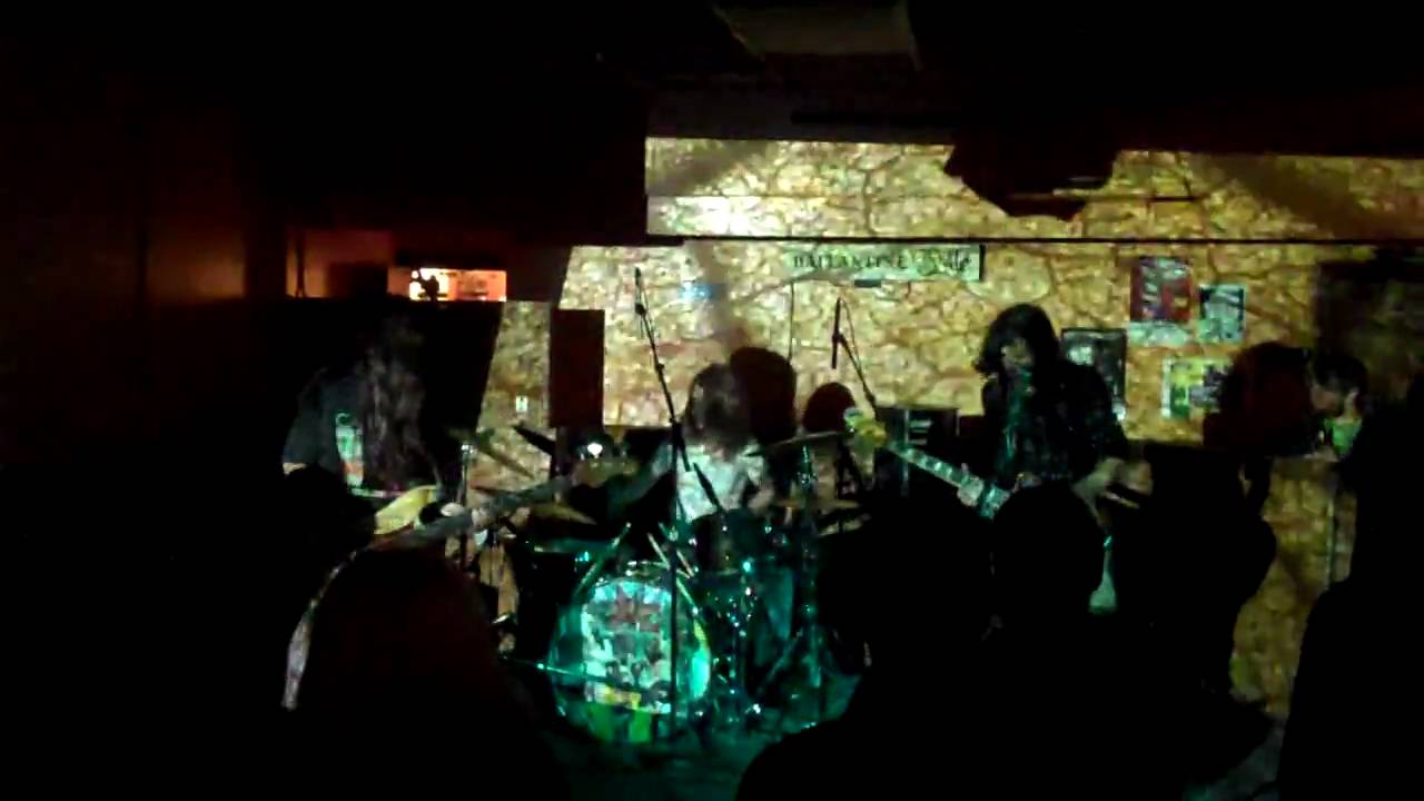 The Entrance Band--Silence On A Crowded Train - YouTube