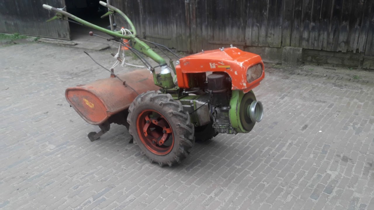 Agria 2700 handgestart proefloop - YouTube