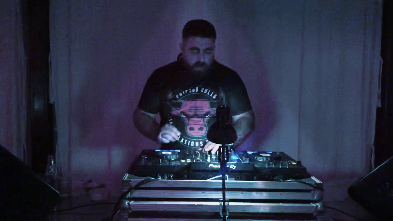 Arman Pahlevanyan at Arevik Lounge 23/05/19 - YouTube