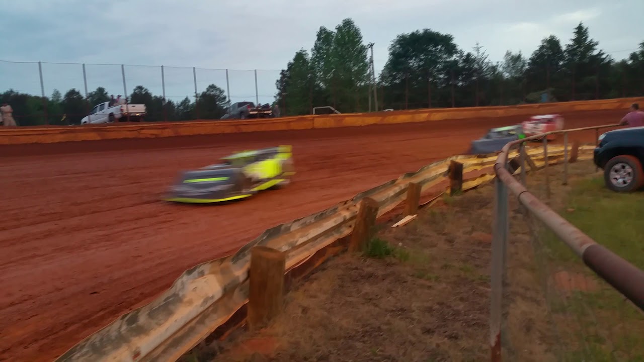 May 5 2018 Hartwell Speedway Hobby Heat - YouTube