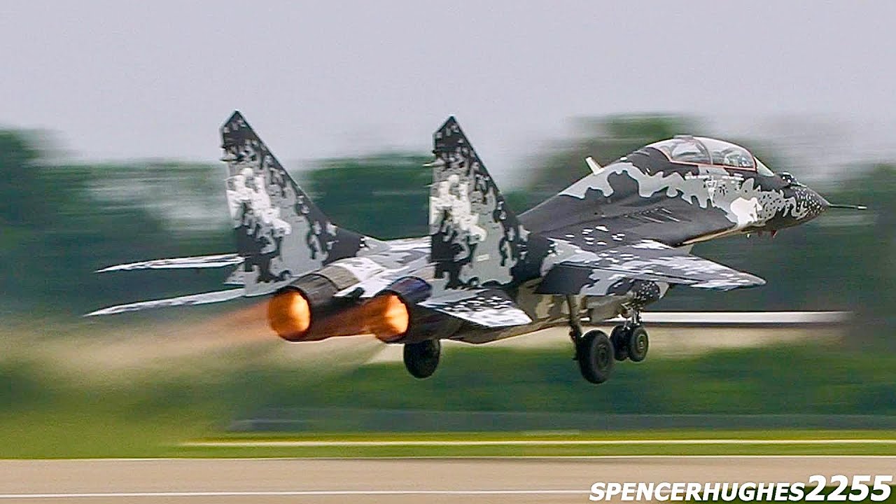 MIG-29 BURNER PASSES! EAA AirVenture Oshkosh 2025 - YouTube
