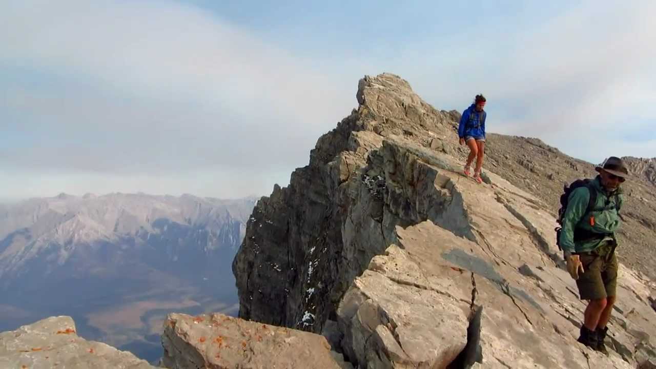 Summit Ridge of Mt.Rundle - YouTube
