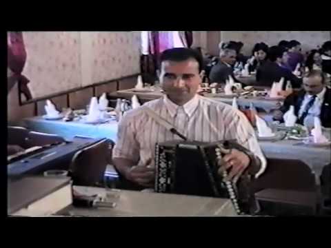 Perviz qarmon.Elsen sintez.Nezirmemmed zerb.Elsad qosa. (1995)