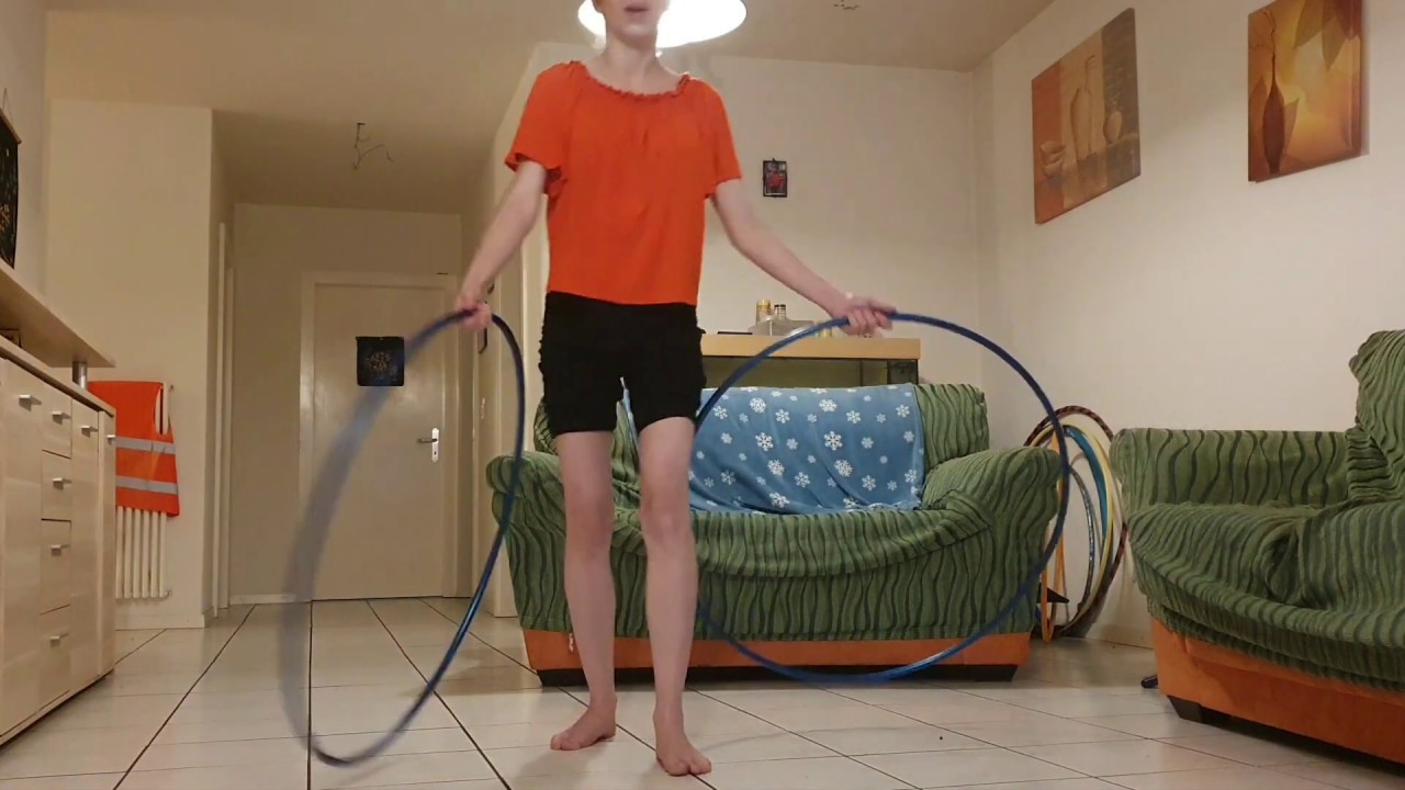 My first video with two hoops //HoopDance twin - YouTube
