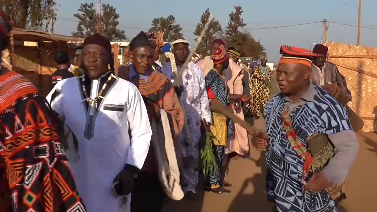 CAMEROUN -MBOUDA ET SON NOUVEAU FESTIVAL KUFOMA. - YouTube