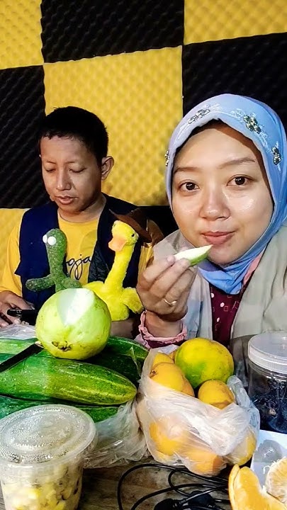 Diet Vlog Makan Buah Jambu Kristal Sahur Puasa hari ke 28 tanpa nasi #shorts - YouTube
