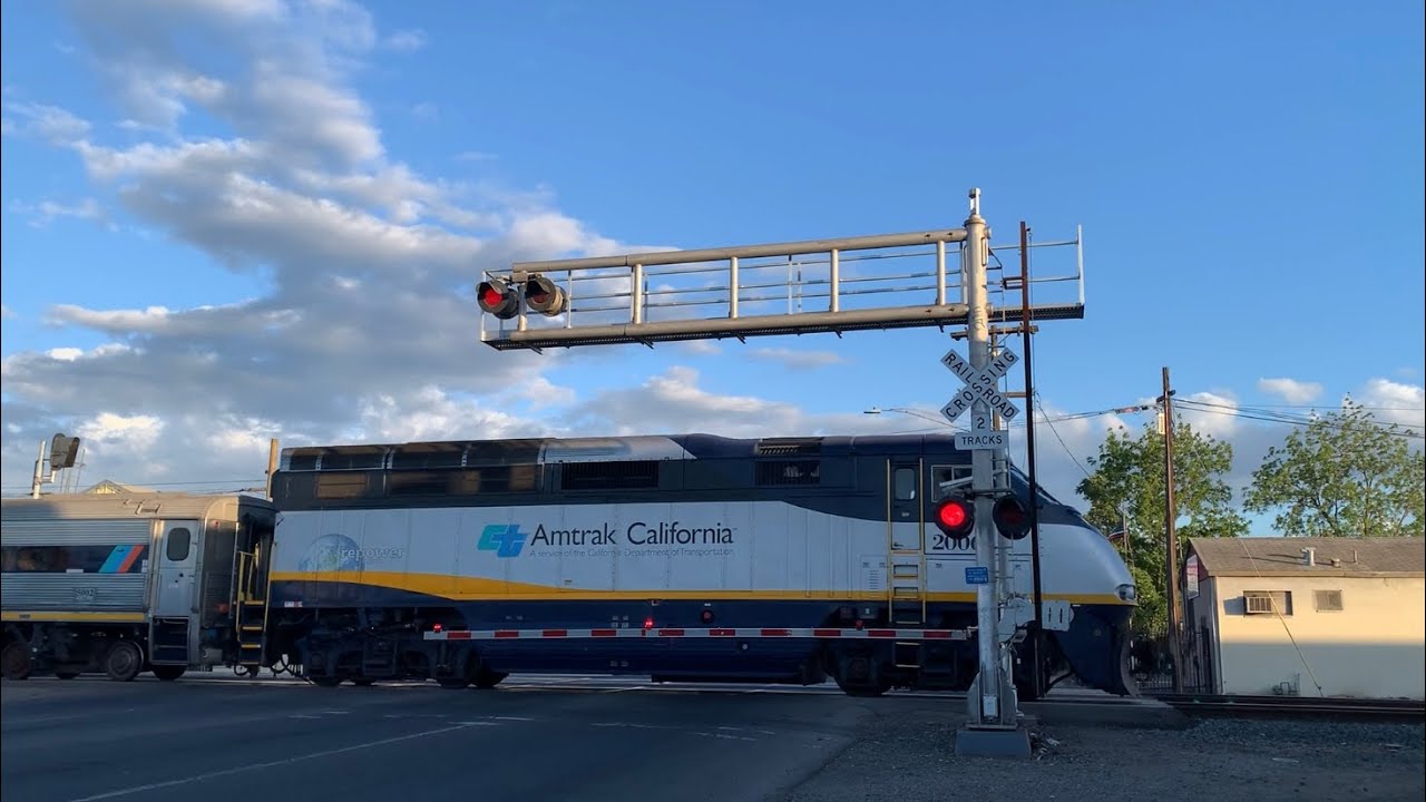 Amtrak NPCU 90278 San Joaquins Train 718 East - S. Airport Way Railroad ...