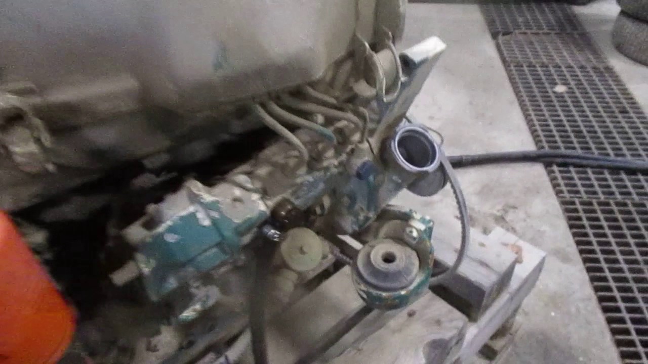 Deutz F3L912 Engine - YouTube