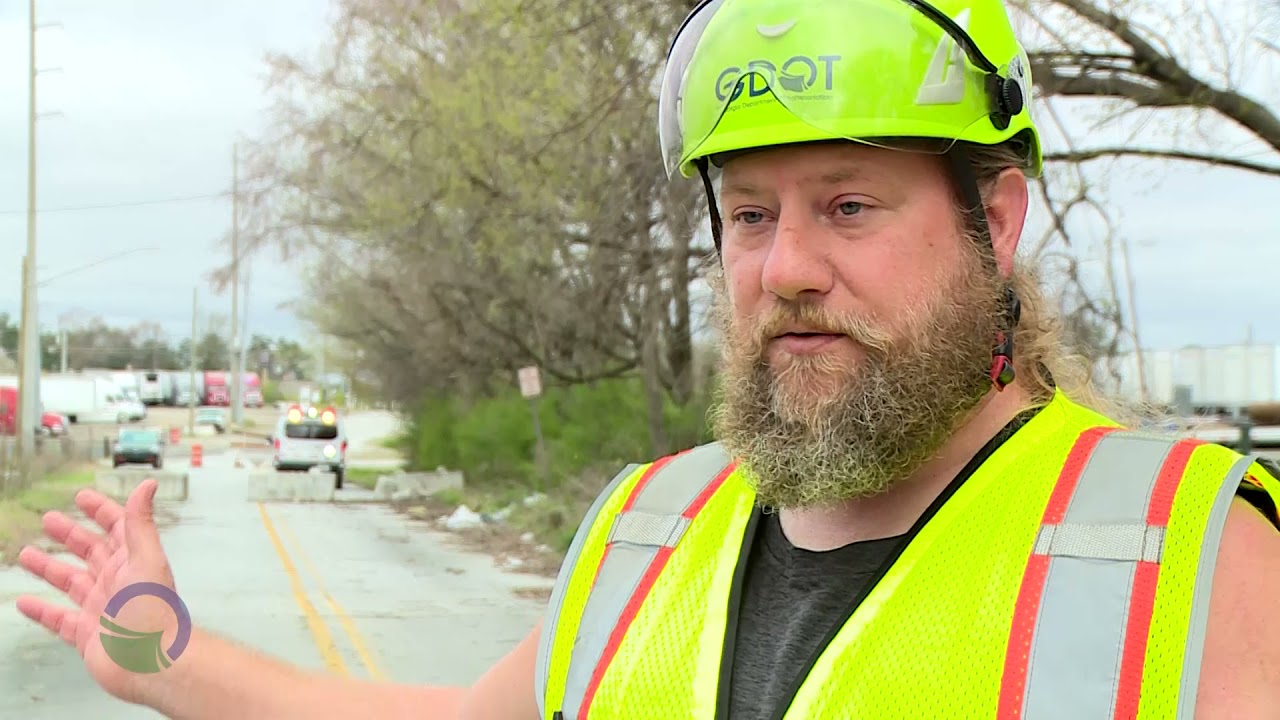 1: GDOT Work Zone Safety Week Trailer - Maintenance Worker - YouTube