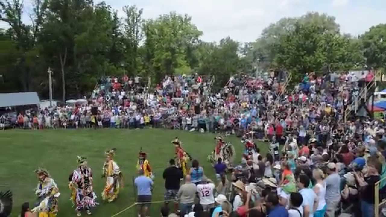 Grand River Champion of Champions Pow wow Grand Entry of Dancers - YouTube