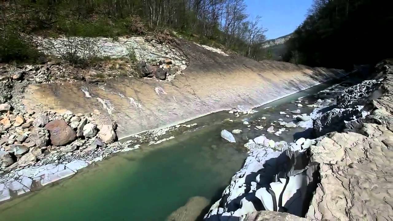 Val Ceno: cascate del torrente Pessola (Solignano, Parma) - YouTube