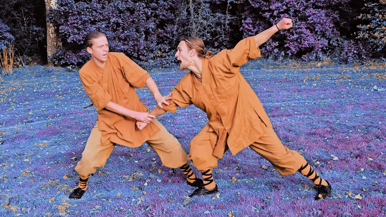 Duilian: Shaolin Da Tong Bei Quan 少林大通背拳对练 He Yong Gan Martial Arts ...