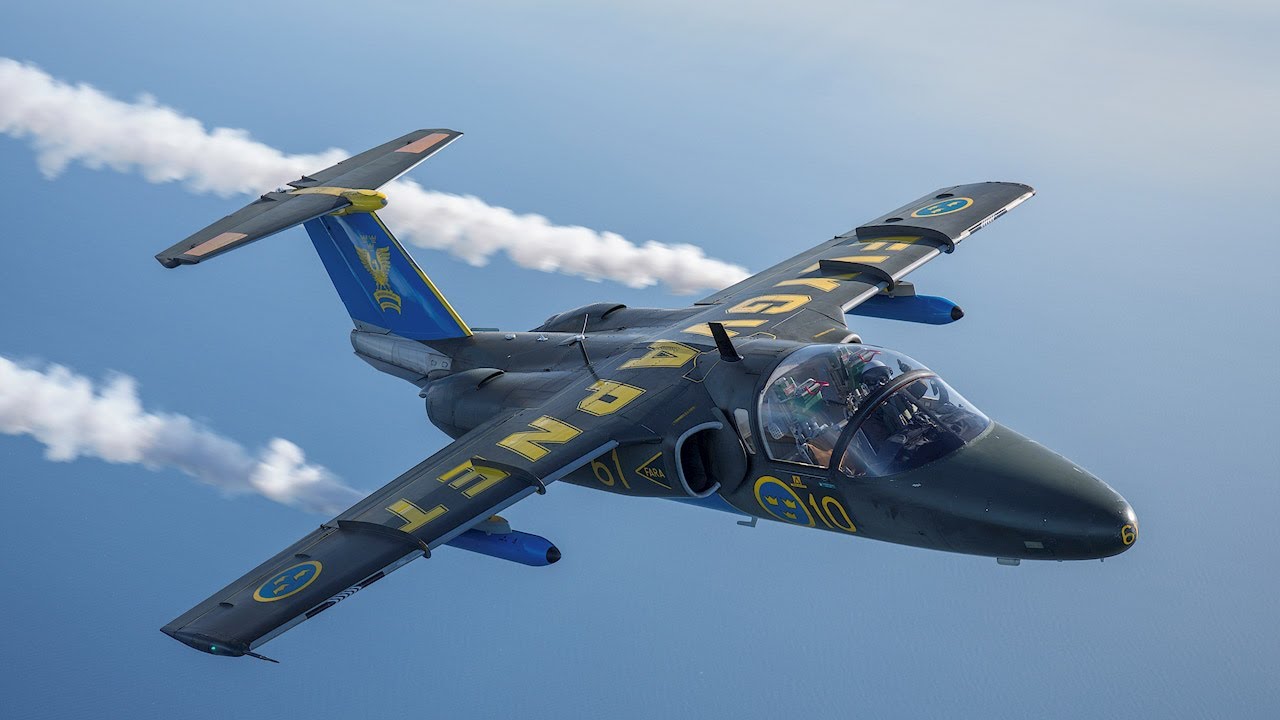 Saab 105 Jet Trainers Of The Swedish Air Force Display Team, Team 60 ...