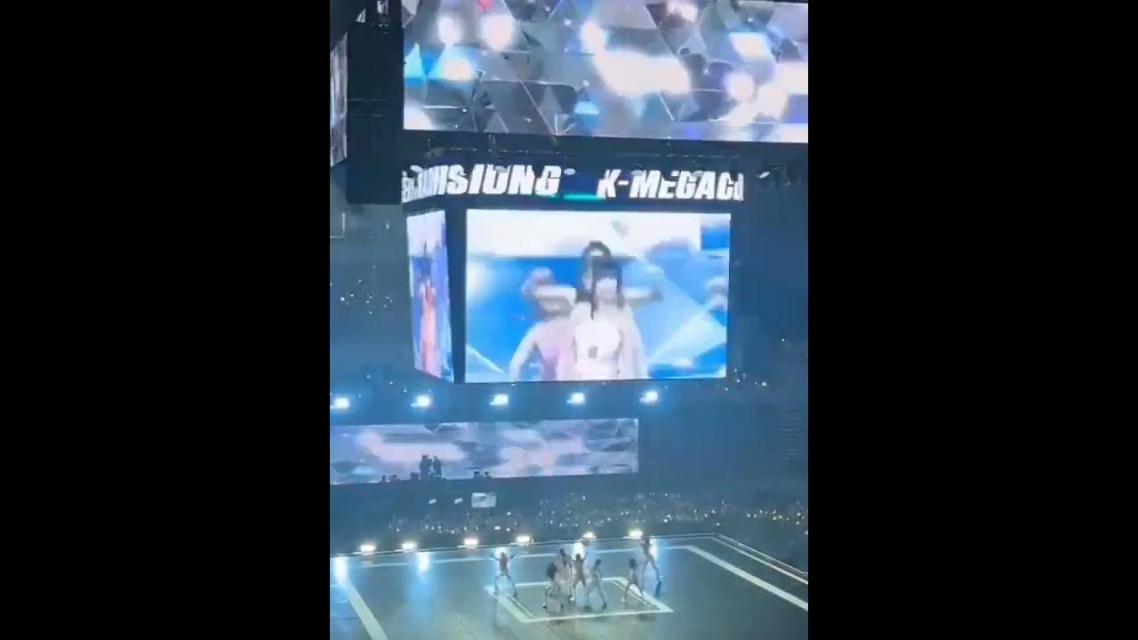 UNIS PERFORM "SO HOT" BY WONDER GIRLS AND "LA VIE EN ROSES" BY I*ZONE.. - YouTube