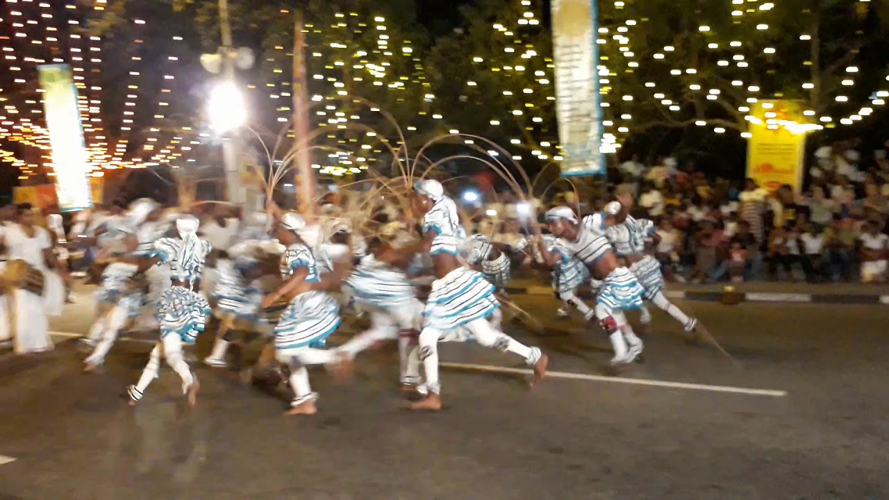 Feate & Veranstaltungen in Sri Lanka www.ferien.lk - YouTube