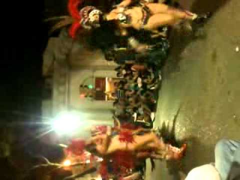 borracho baila con vedette de comparsa!