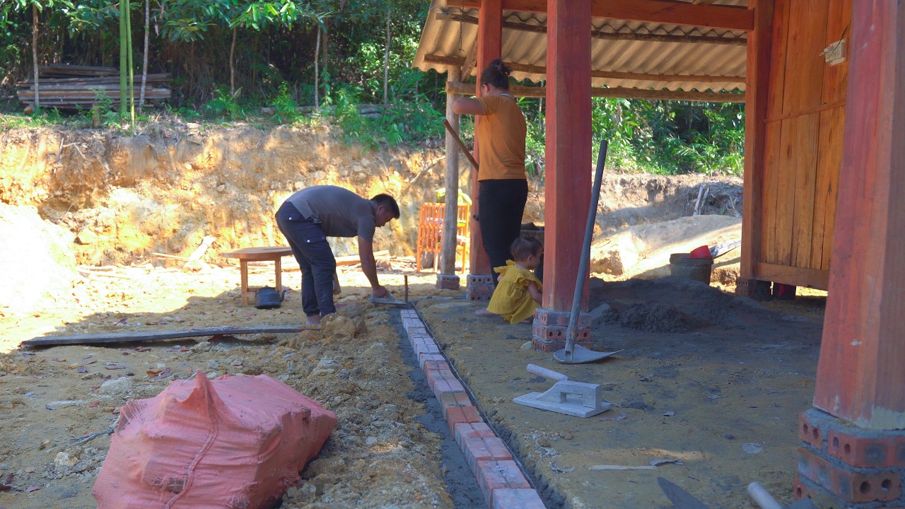 Process of bringing construction materials into the Farm | Family Farm ...