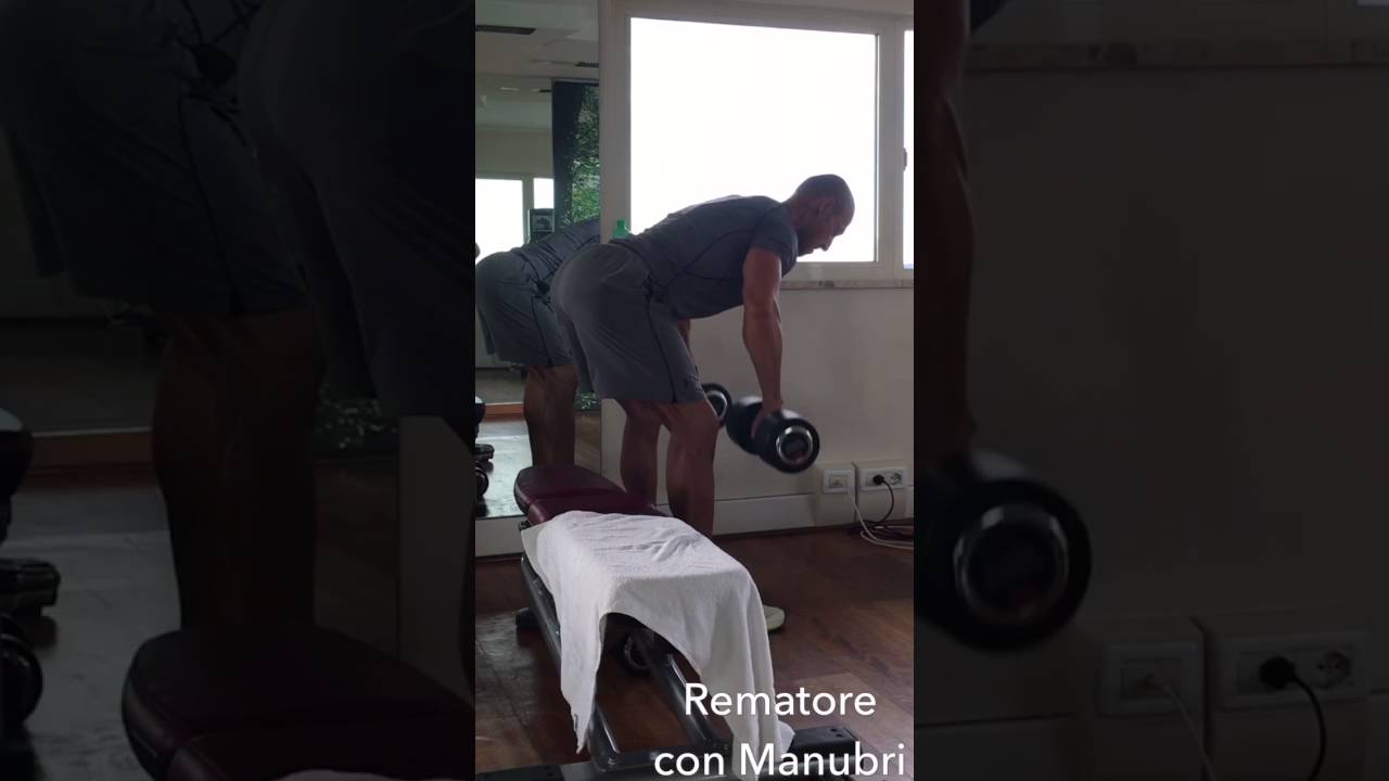 Rematore con Manubri - YouTube