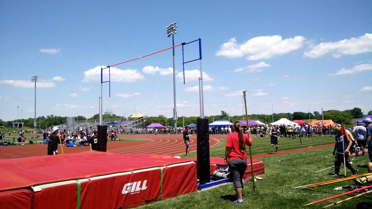 Christian Greeff 14 feet Pole vault (sectionals) - YouTube