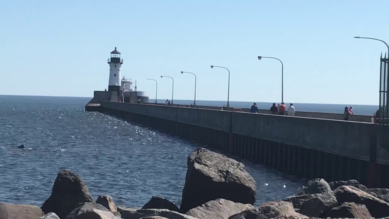 Coast guard coming first in Duluth Canal park - YouTube