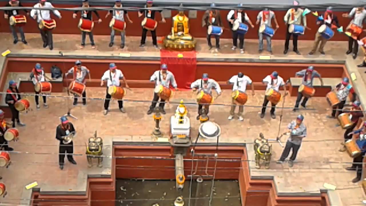 Dhaa Baja (TRADITIONAL Newari Drum) - YouTube