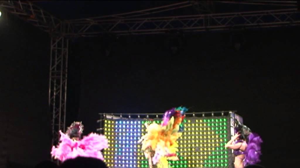concert andreea balan la curtea de arges - YouTube