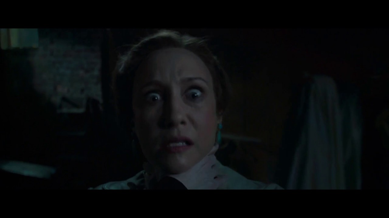The Conjuring 2 (2016) Jump Scare - Nun in the Mirror - YouTube