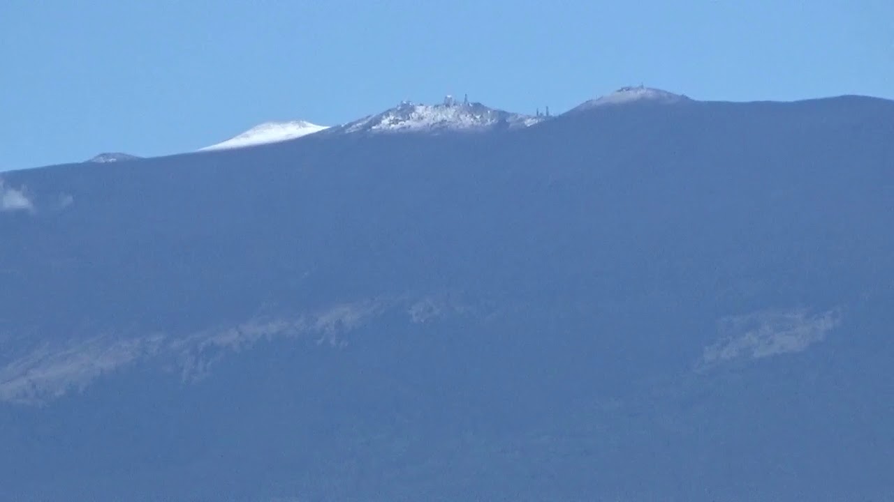Snow on Haleakala volcano Maui Hawaii 2/19/2018 - YouTube