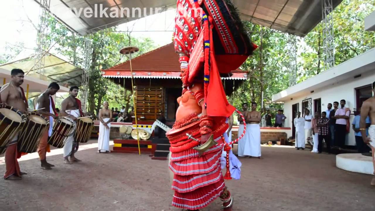 Puliyoor Kali Theyyam (Travel Kannur Kerala Videos) - YouTube