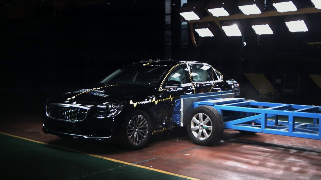 2018 KNCAP : K9 Side Impact Test - YouTube