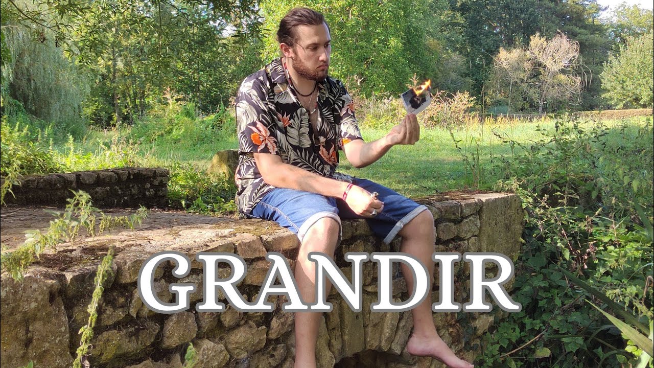 PiYR - GRANDIR (Clip Officiel) - YouTube