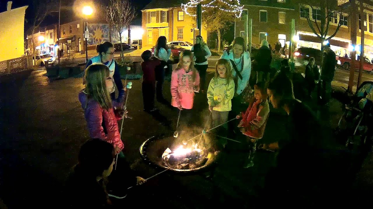 11/ 27/15 Frederick, MD ‘Light Up Uptown’ tree lighting ceremony. Video ...