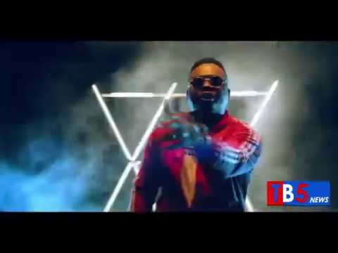 BANTUBWOY - SUGUA - BIG FIZZO yasarishije muri Video nshasha, aya niyo makosa 3 yagaragaye mur Video