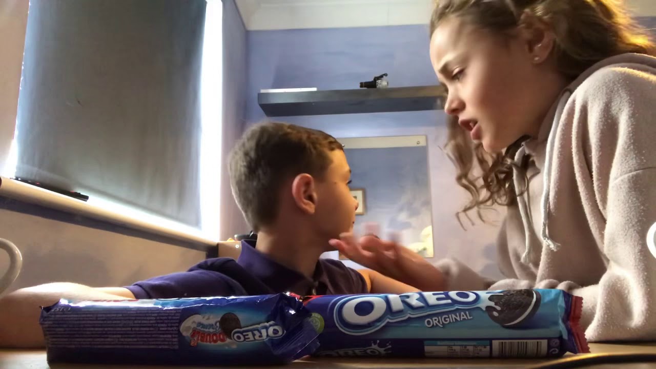 Eating Oreos in 1 minute with ft Tom Perkins - YouTube