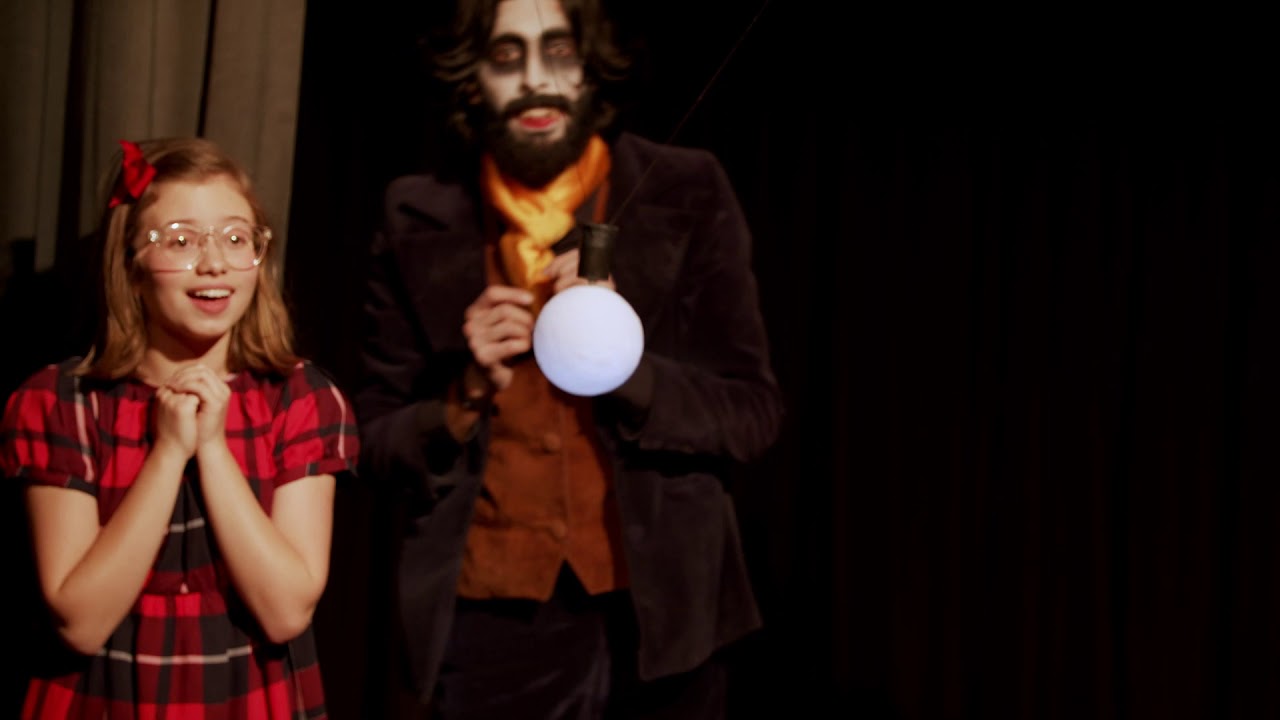 Ramiro y sus Fantasmas - Trailer - YouTube