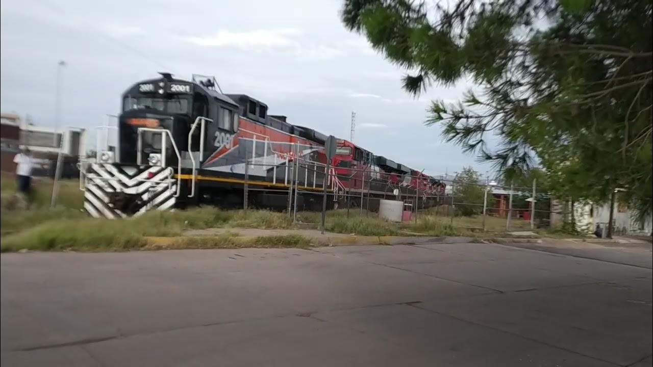 máquinas solas: Ferromex y una locomotora rara de ver - YouTube