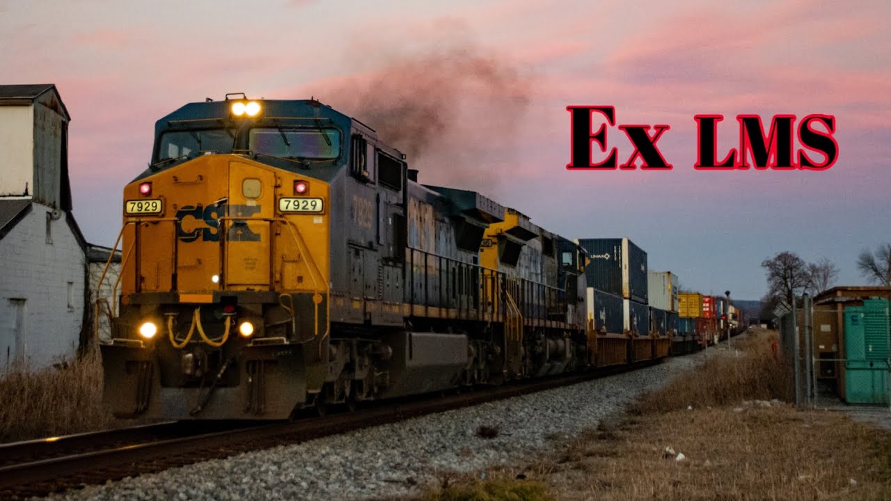 CSX 7929 C40-8W (ex LMS No. 711) with marker lights leads I143 at Bowling Green, KY. (12/14/21 ...